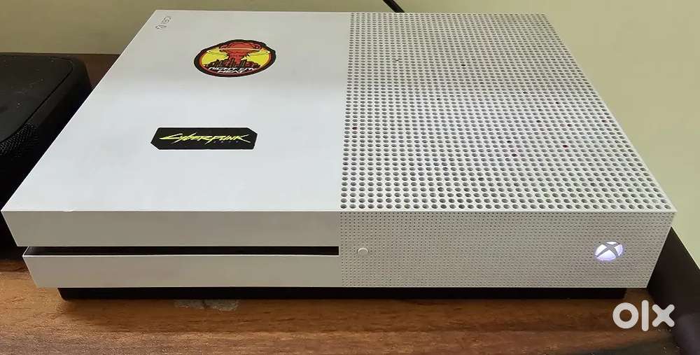 Microsoft 1TB Xbox One S console Battlefield V bundle - Games ...