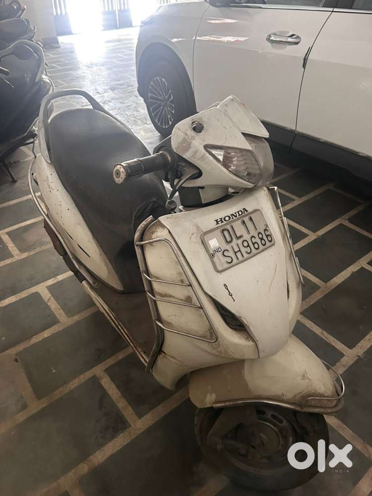 Scooty - Buy & Sell Second Hand Scooty in Delhi, Used Scooters in Delhi ...