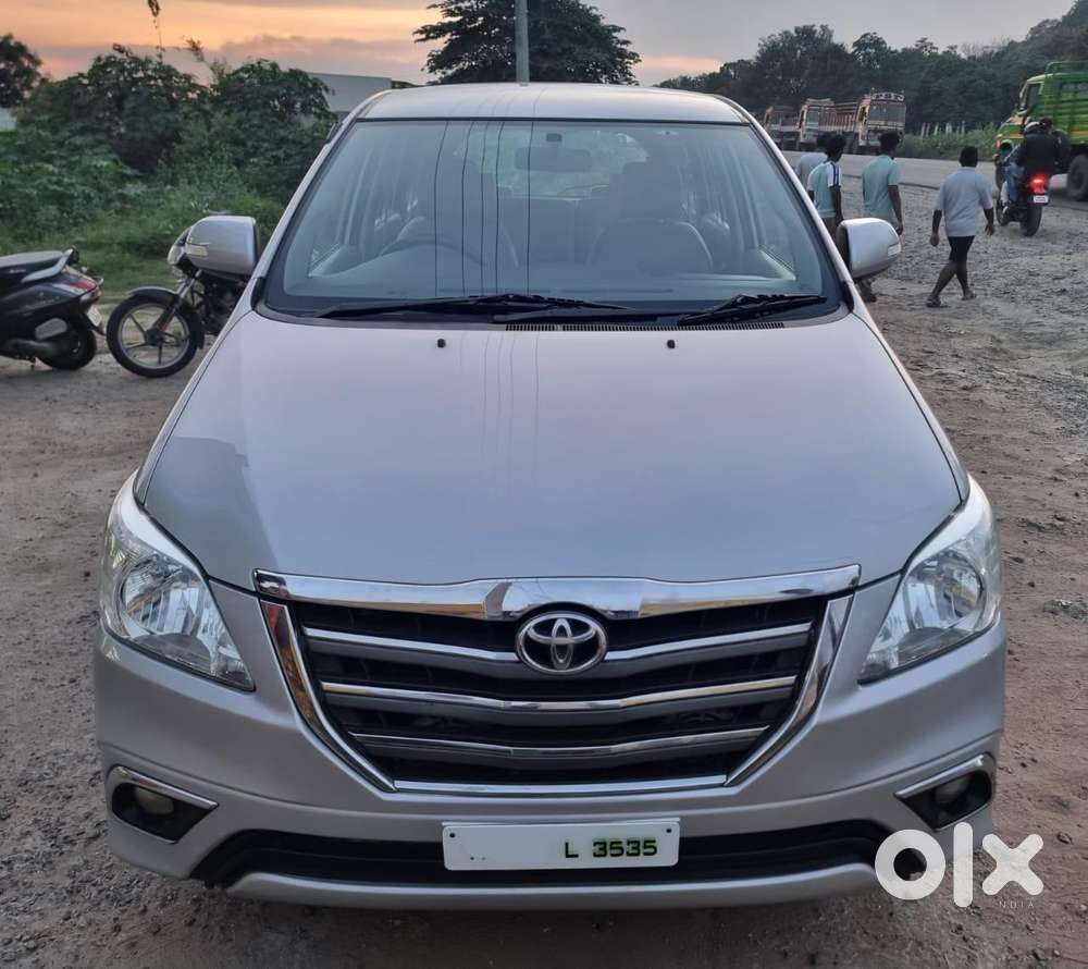 Toyota Innova 2.5 VX 8 Seater BS IV, 2014, Diesel - Cars - 1754101570