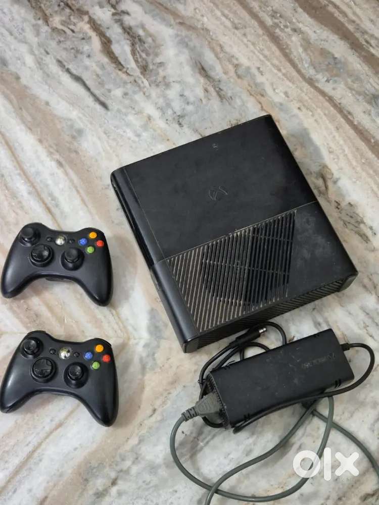 Xbox 360 with two joystick - Games & Entertainment - 1812561886