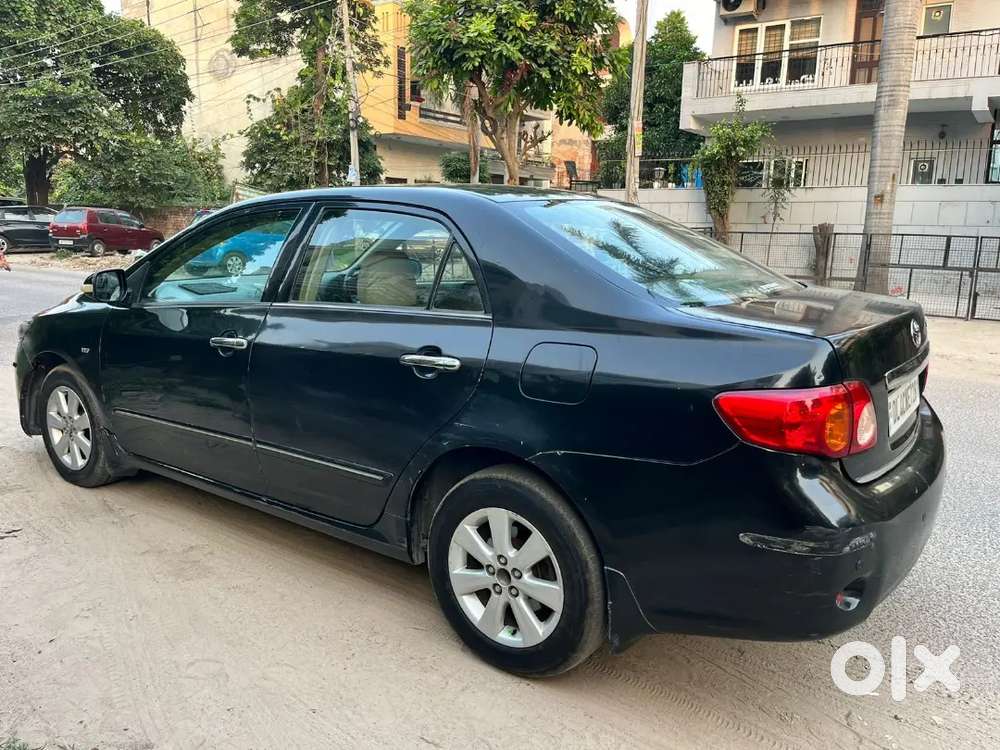 Toyota Corolla Altis 2011 petrol automatic mint condition - Cars ...