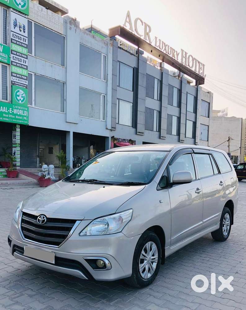 Toyota Innova 2.5 G (Diesel) 7 Seater BS IV, 2015, Diesel - Cars ...