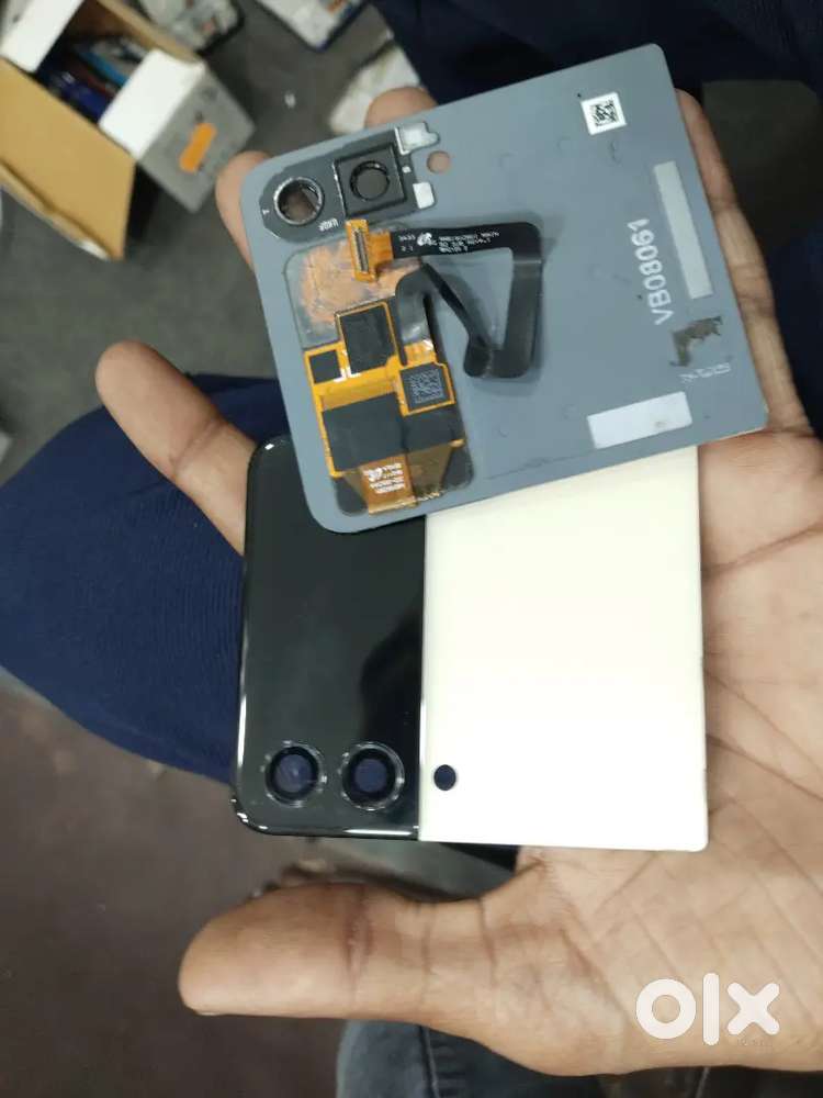 Z flip 3 back display for sale in good rte amoled screen z flip 3 back ...