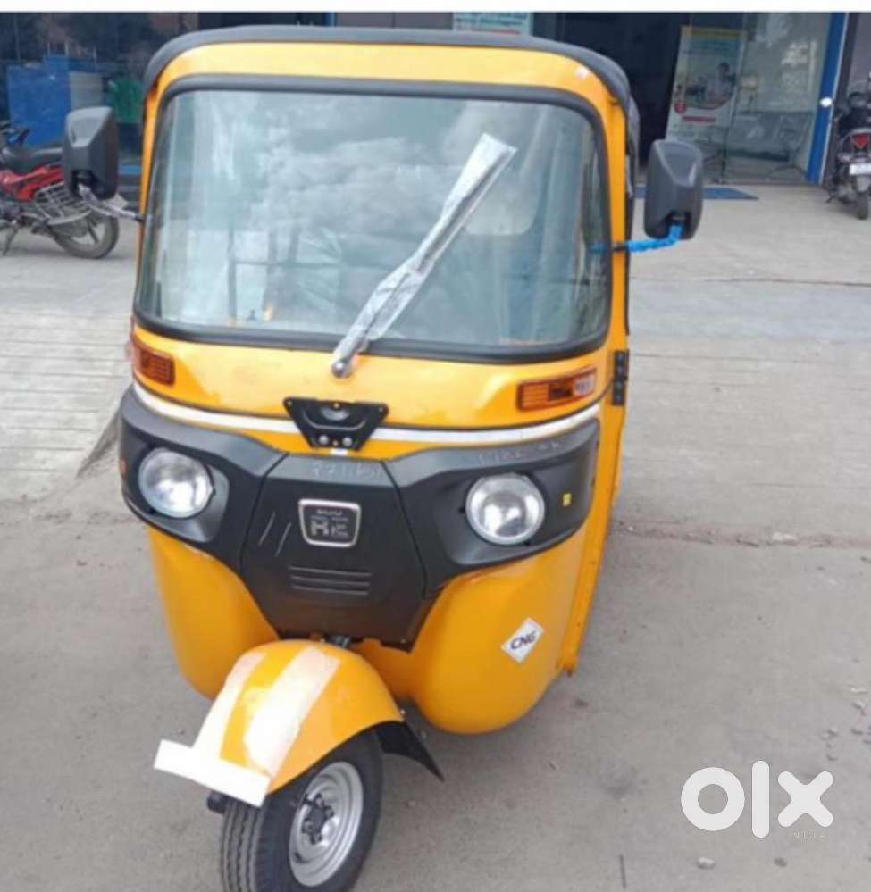 Bajaj re compact auto cng @15999 bajaj maxima z cng @20999 bajaj cng ...