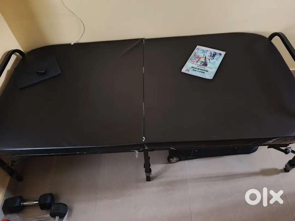Selling foldable bed 6x3 feet - Beds & Wardrobes - 1826845468