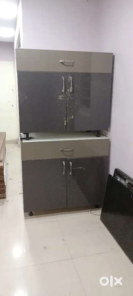 2 counters box ..39'×31'...deep 20nich - Other Household Items - 1824486343