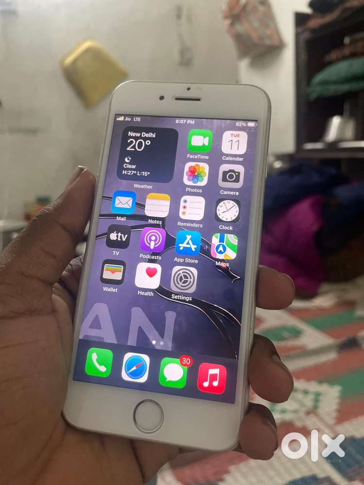 Iphone 6s 64gb kneeth condition small burn on display very small ...