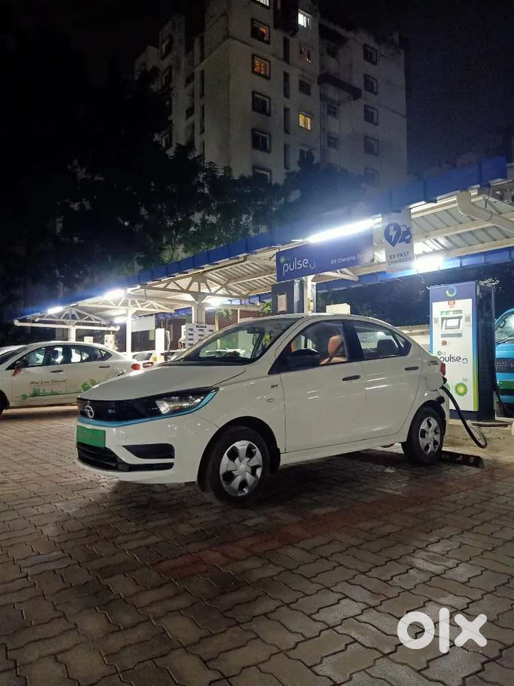 Ev car driver needed for company duty - Driver - 1816856411