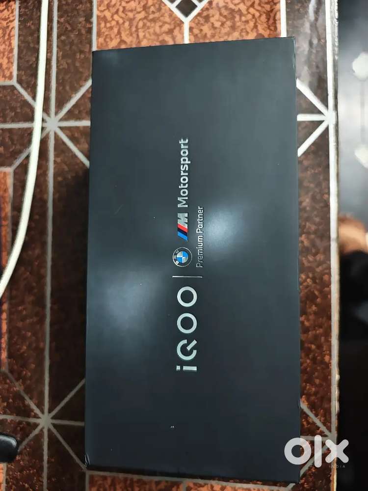 IQ0012 16/512 , BMW edition,with bill box - Mobile Phones - 1819044700