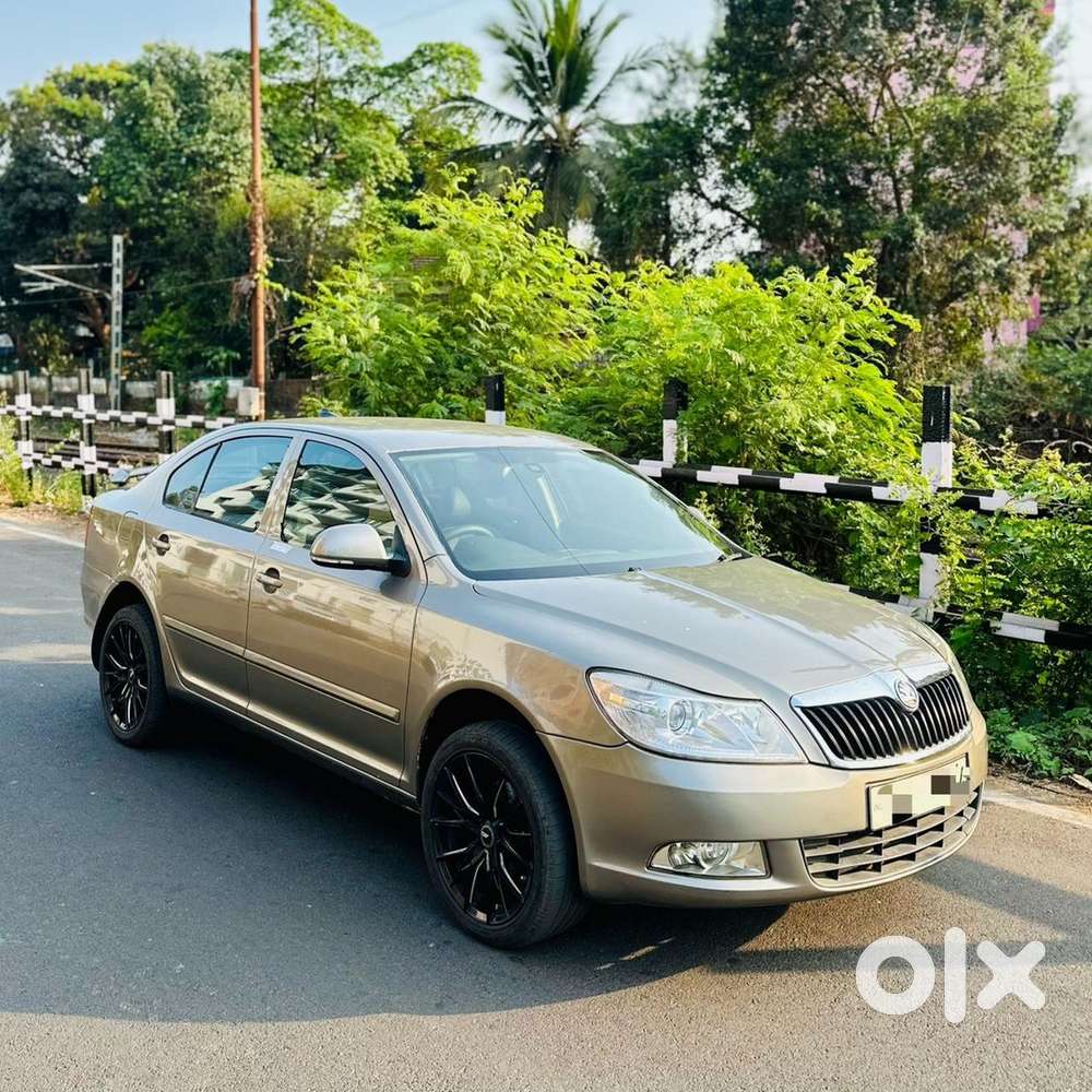 Skoda Laura 2011 Petrol Well Maintained - Cars - 1805932416