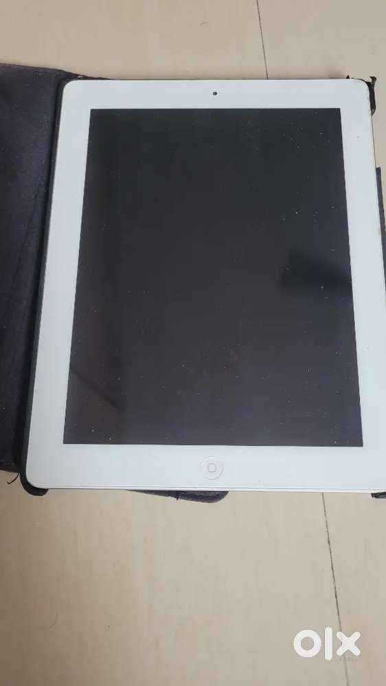 Apple iPad old version - Tablets - 1817089680