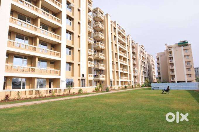 urgent sale 3 bhk on ground floor in Jaipuria sunrise vip road ZRK ...