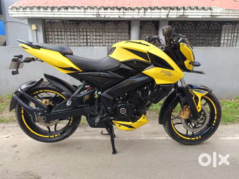 Bajaj NS 200 bs4 single owner insurance current - Motorcycles - 1794589085