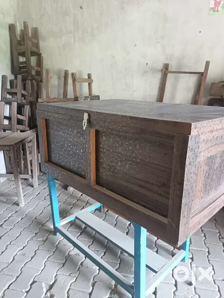 Storage Box बक्सा and free StudyTable - Other Household Items in Barra ...
