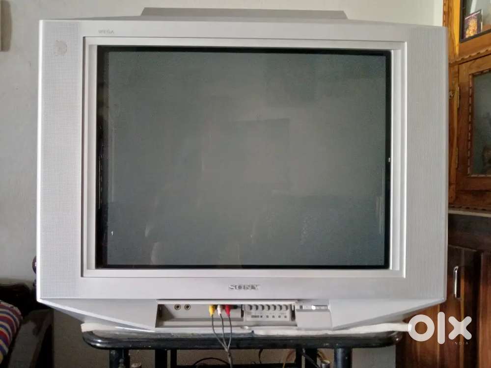 Sony wega 32 inch crt tv and old tv - TVs, Video - Audio - 1790554525