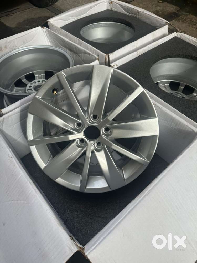 OEM VW Polo 15” Alloy Wheels - Spare Parts - 1814374015