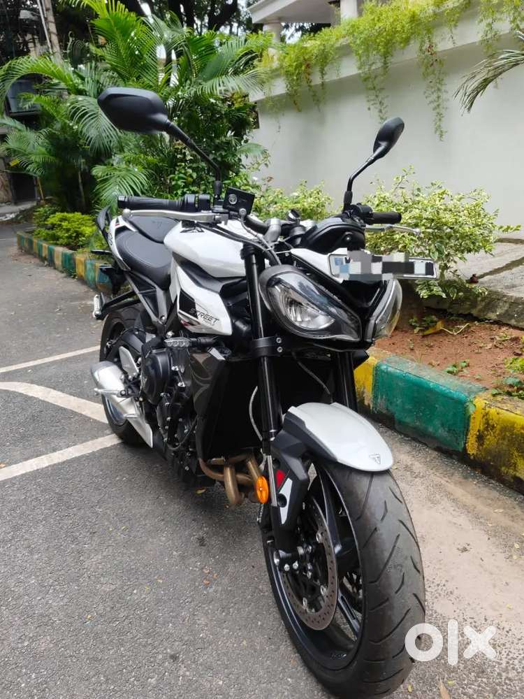 Triumph Street Triple R - Motorcycles - 1789828839