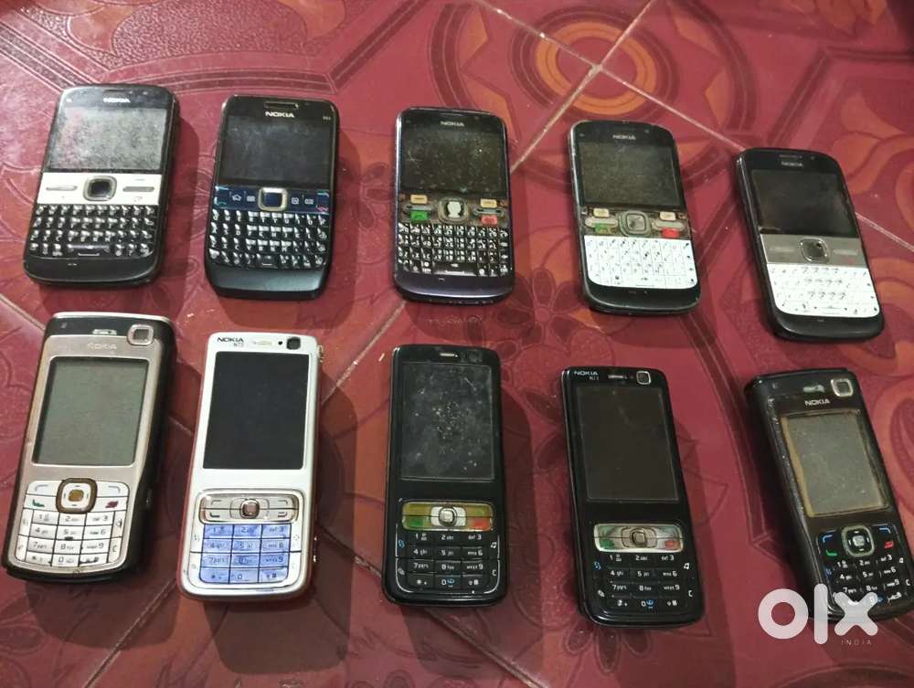 Old famous mobiles - Mobile Phones - 1813166807