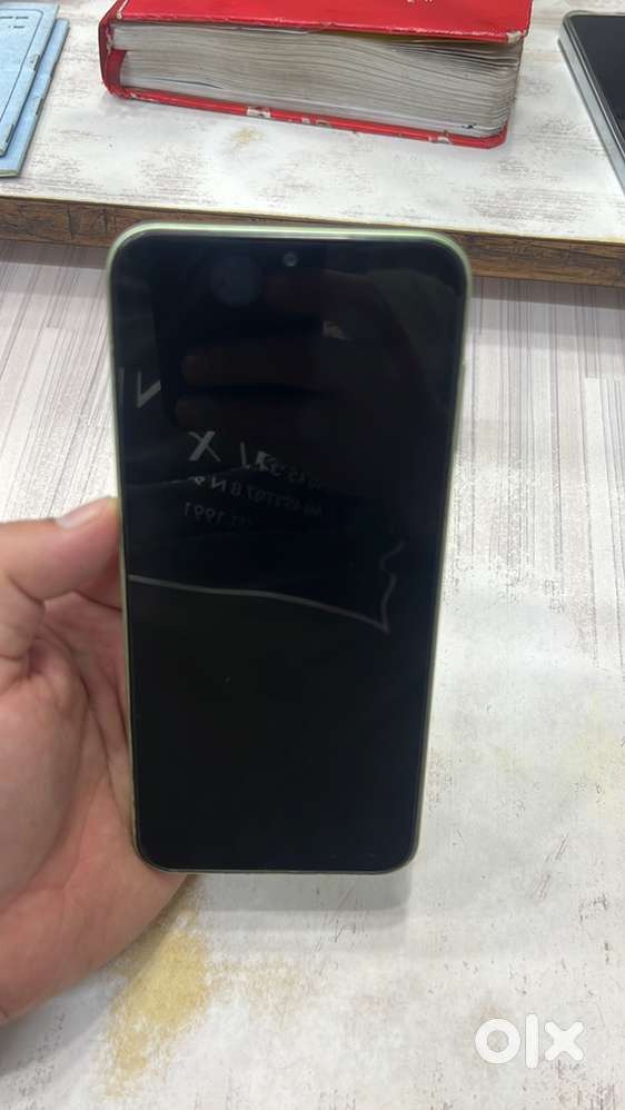 Green colour wth good battery - Mobile Phones - 1816176449