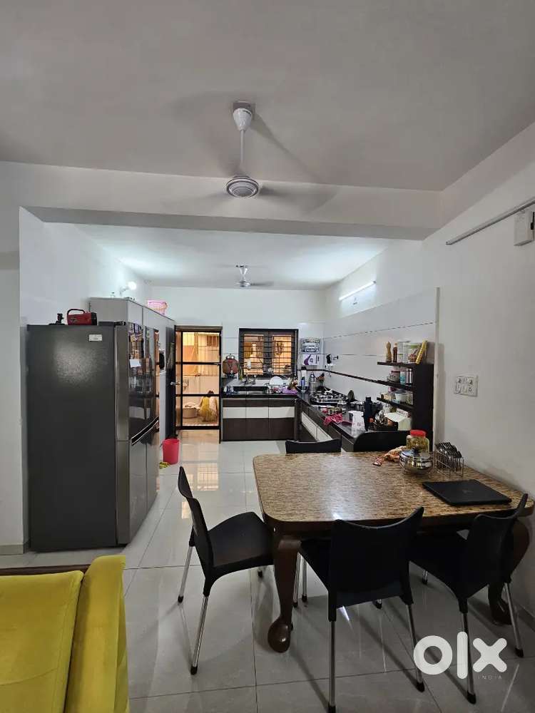 4 Bhk Semi Furnished Triplex For Sell In New Manjalpur Area - For Sale: Houses & Apartments ...