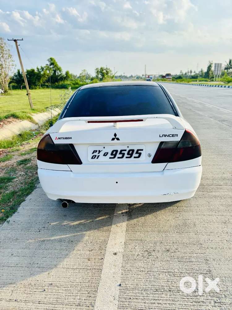 Mitsubishi Lancer 2000 Diesel 200000 Km Driven - Cars - 1809150088