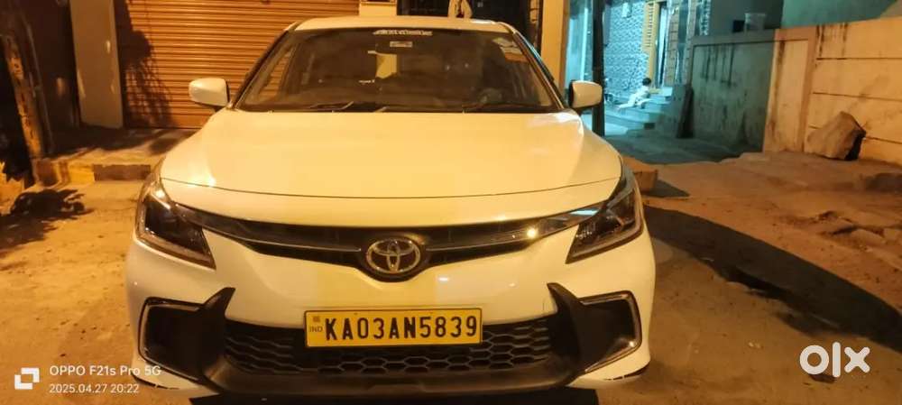 YELLOW BORD Toyota Glanza 2024 CNG & 50000 Km Driven company service ...
