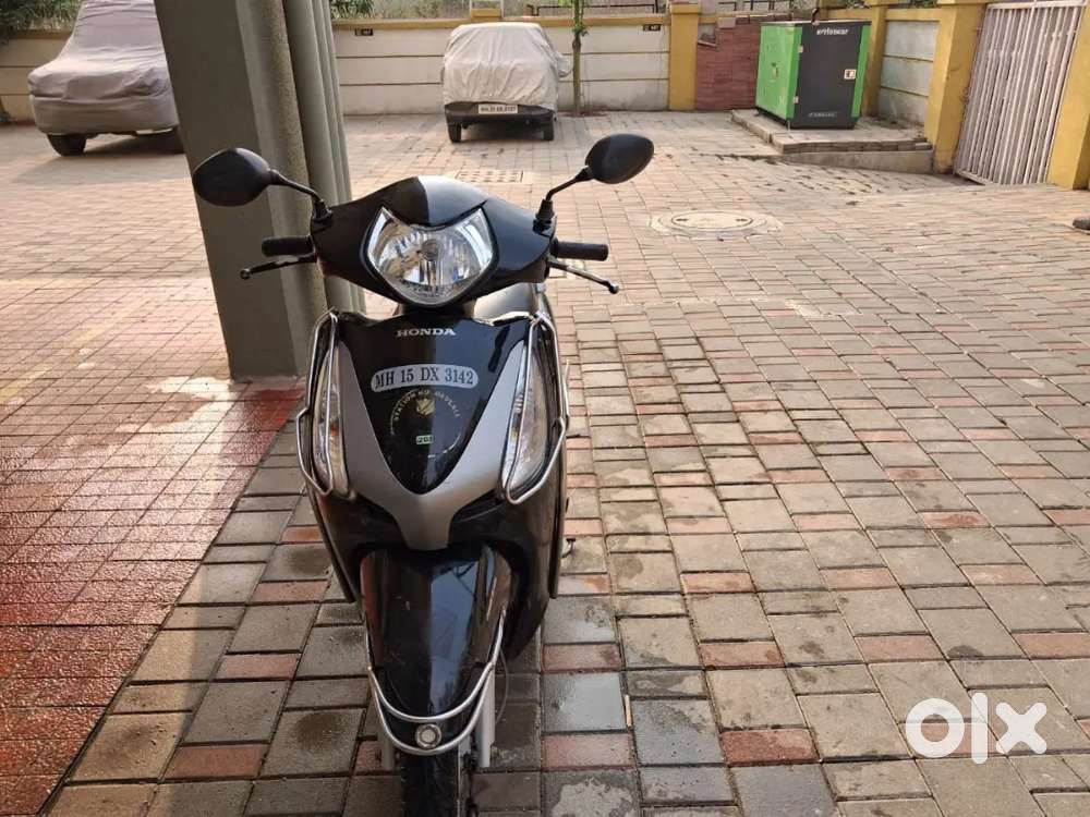 Honda Aviator Scooty (Black) - Scooters - 1802609656