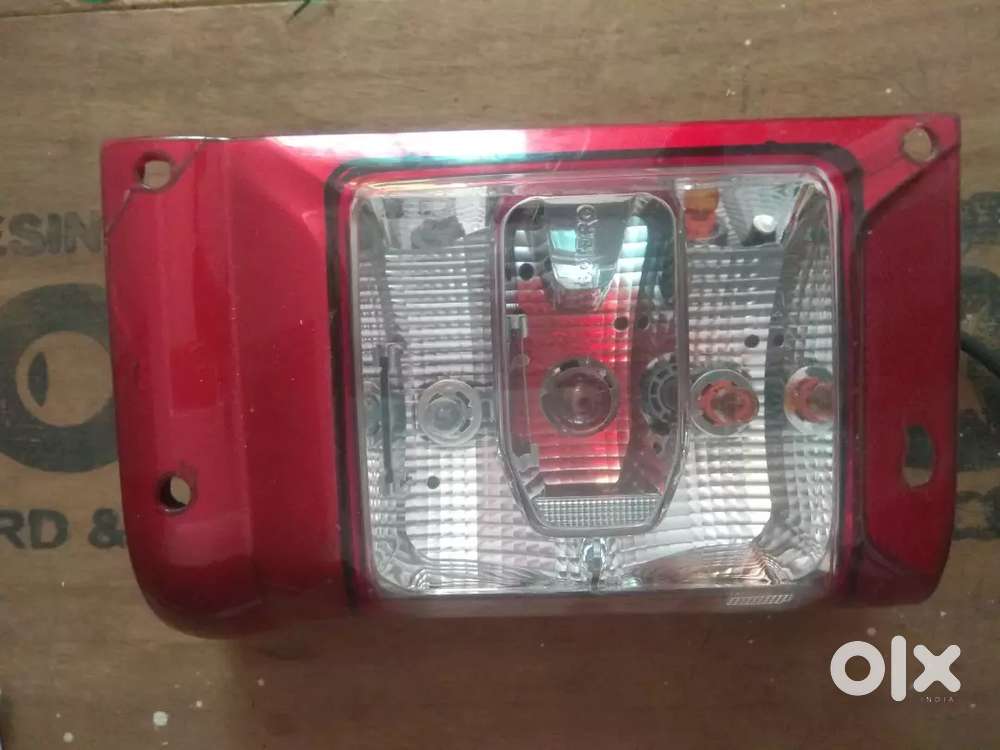 Left backlight of Bolero and Right head light of volkswagen vento ...