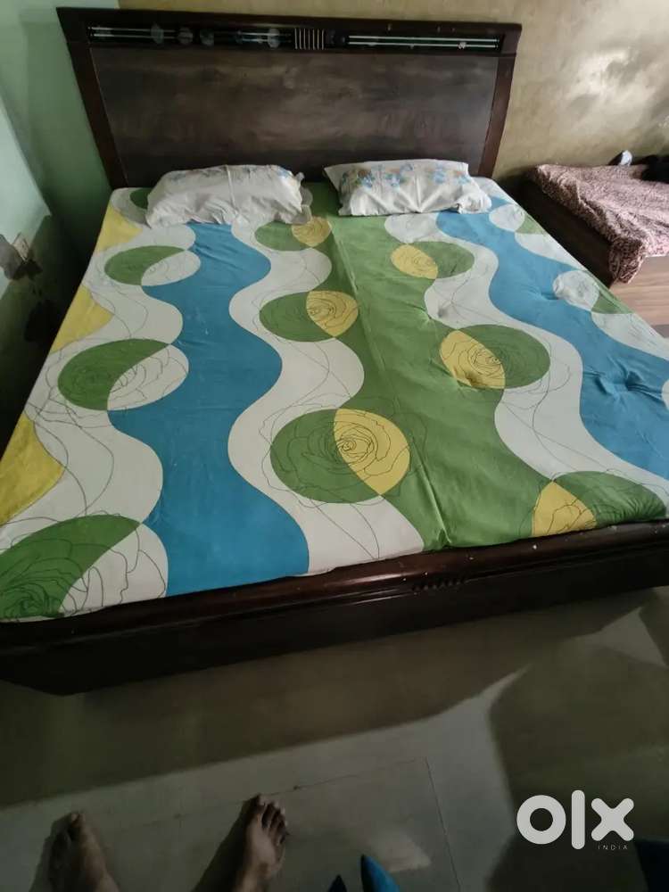Double Bed With Mattress - Buy & Sell Used Beds & Wardrobes in India | OLX