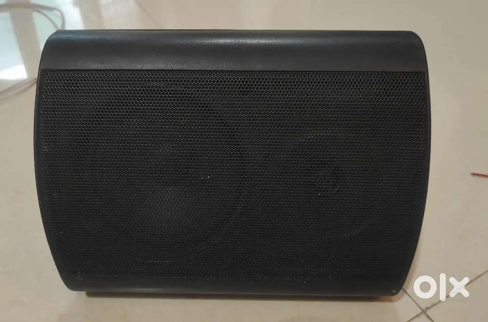 Clearone wall mount speakers with Amplifier - TVs, Video - Audio ...