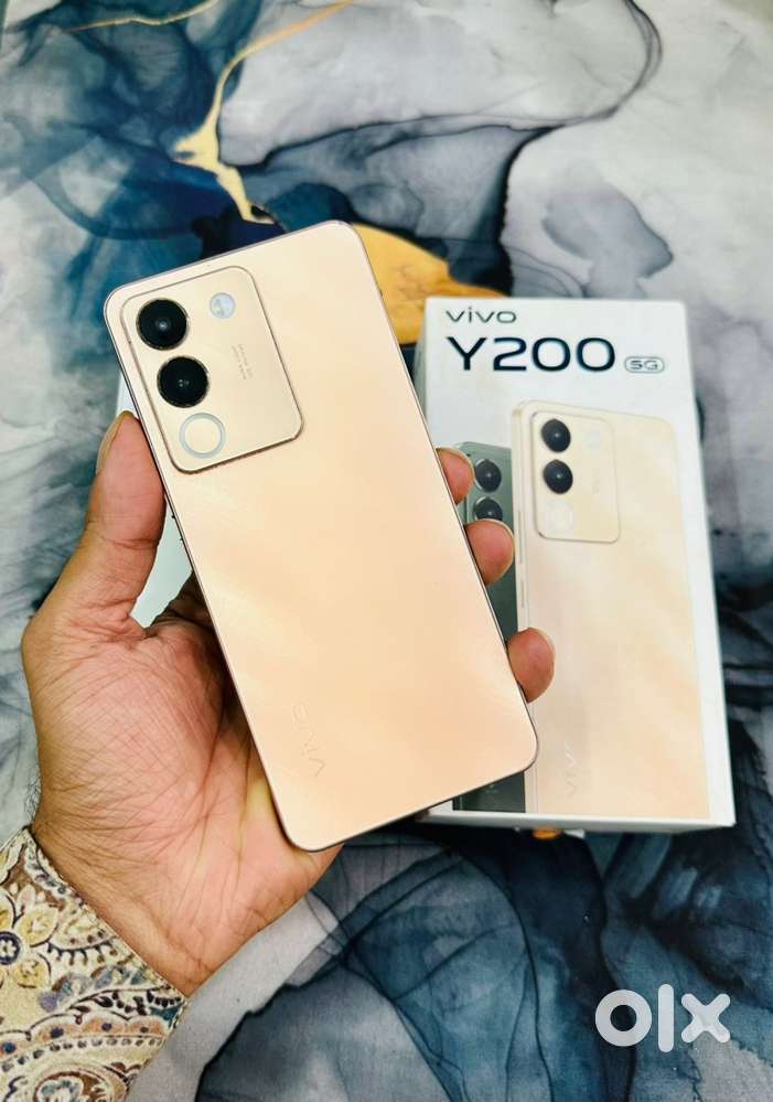 Vivo y200 8/256 like new with bill box charger sell or exchange ...