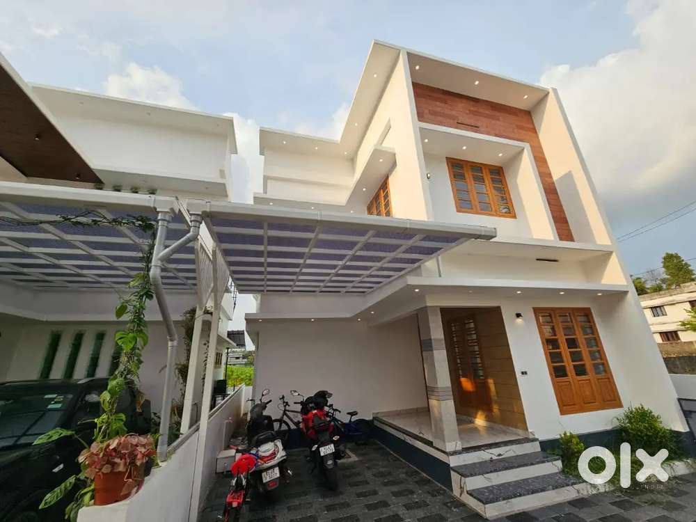 Aluva SOS 3Cent house for sale - For Sale: Houses & Apartments - 1829475170