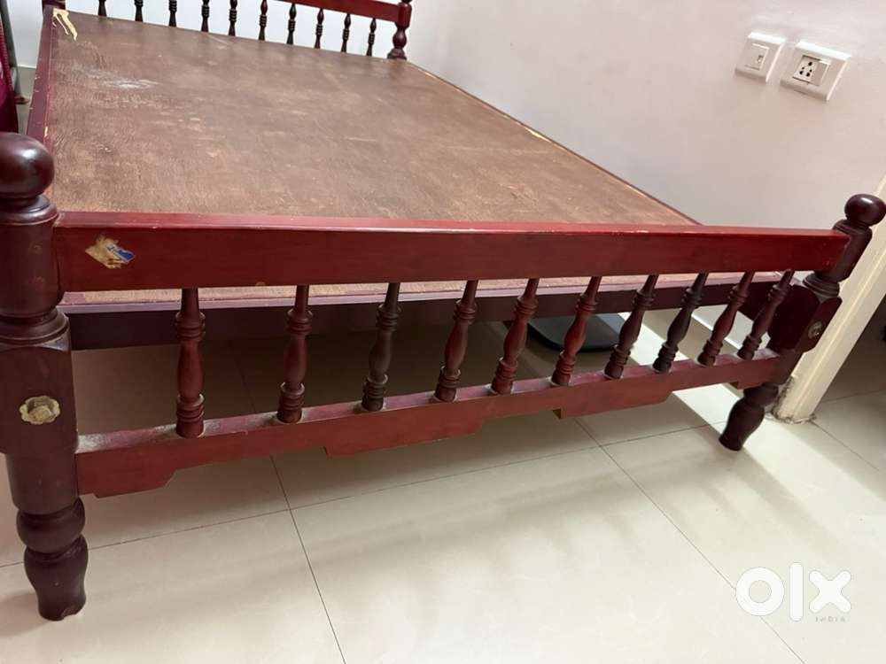 Solid wood bed and kurlon mattress (single size 4x6) - Beds & Wardrobes ...