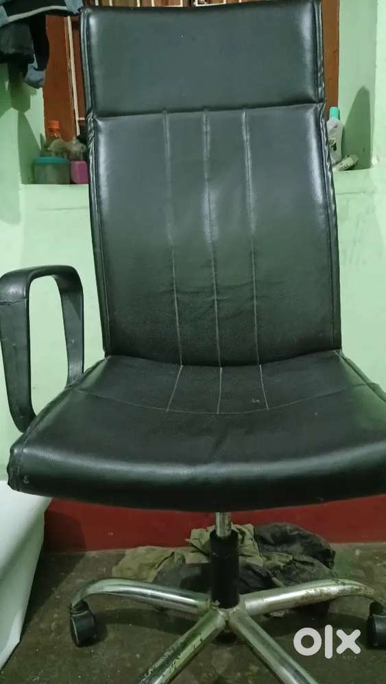 Olx chair near me store