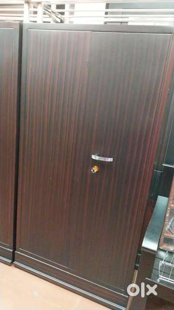 5.5 feet almirah for sale Beds Wardrobes 1794601870