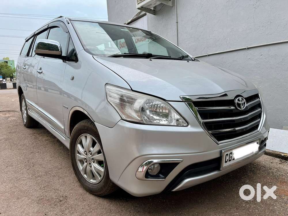 Toyota Innova 2013 Diesel Well Maintained - Cars - 1806176800