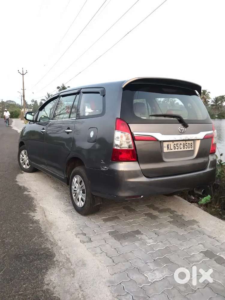 Toyota Innova 2006 Diesel 180000 Km Driven - Cars - 1803372204