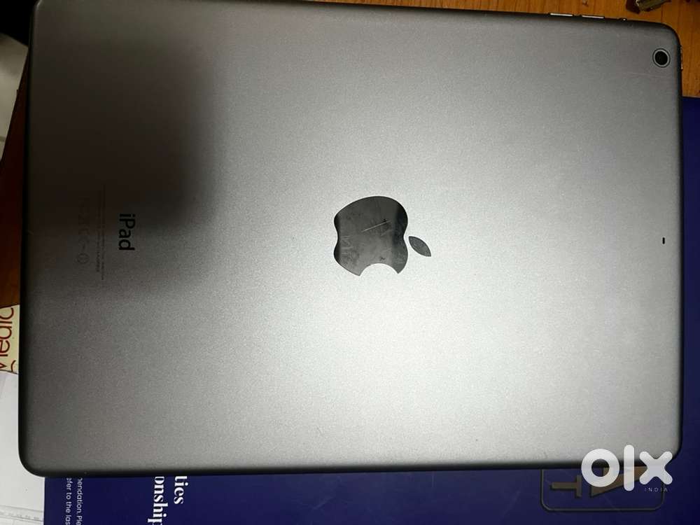 Used Apple Ipad iver 10 yrs old - Tablets - 1827325068