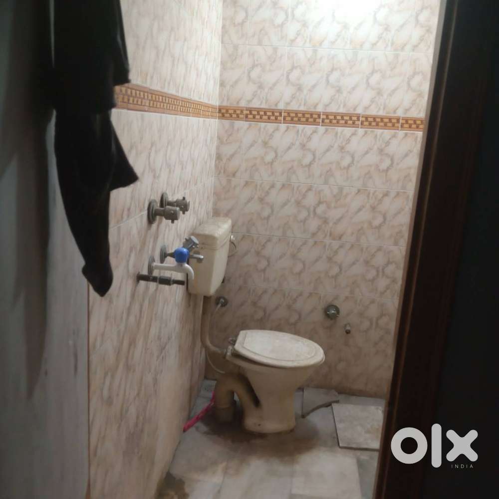 2 bhk rent city heart colony stadium road Bareilly - For Rent: Houses ...