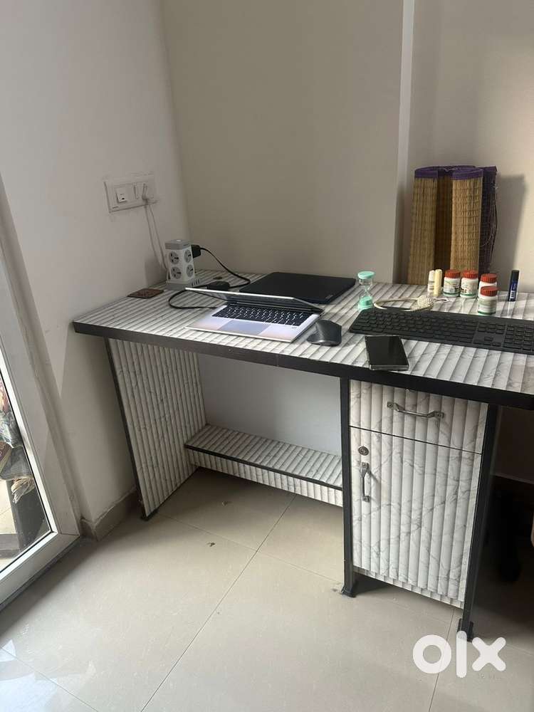 Study table and chair - Other Household Items - 1821459269