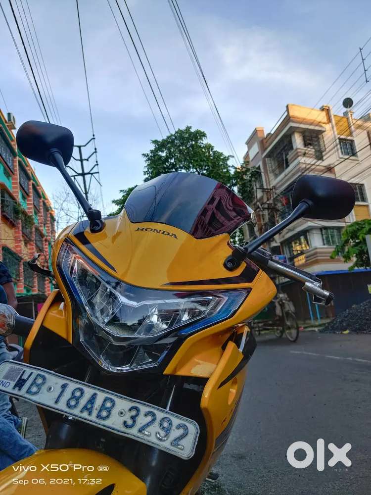 Honda CBR 250R Yellow - Motorcycles - 1788060009