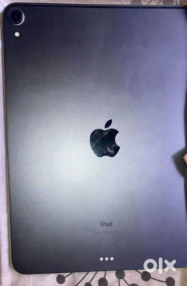 Apple ipad pro 1st gen 64 gb working condition (Read description ...