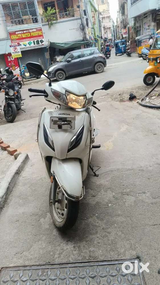 ACTIVA 6G WHITE - Scooters - 1808650158