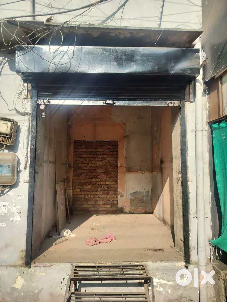 Commercial Shop , Near SBI BANK Roxy pull kampoo - For Rent: Shops ...