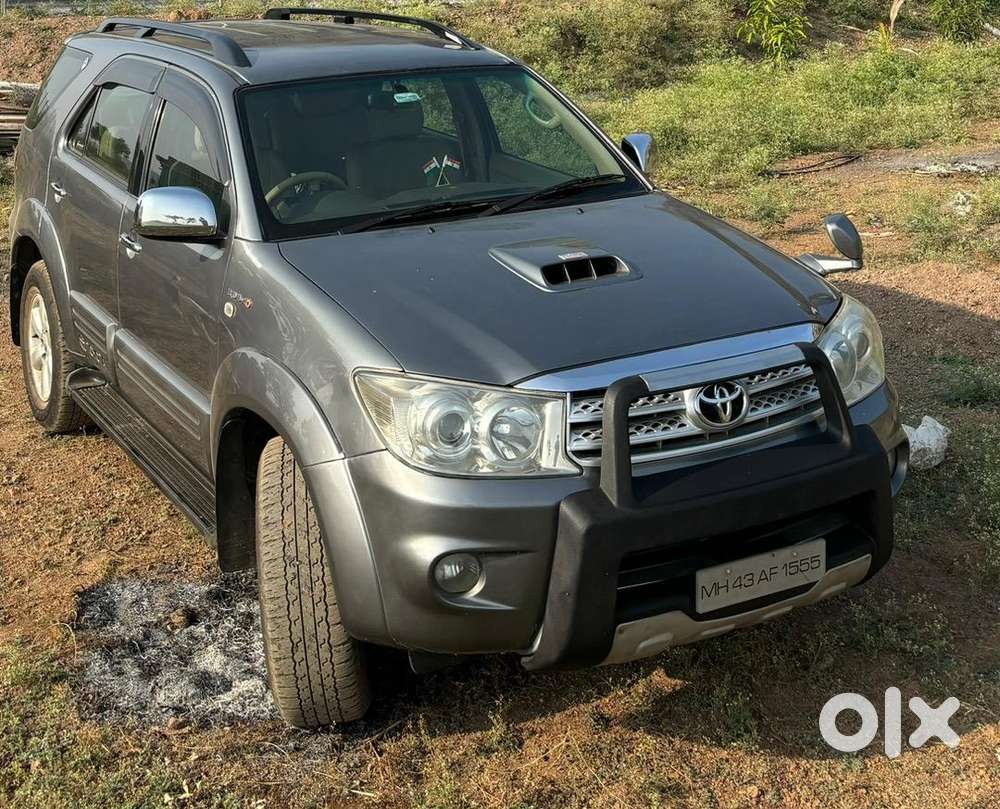 Toyota Fortuner 2010 Diesel Well Maintained - Cars - 1787872777