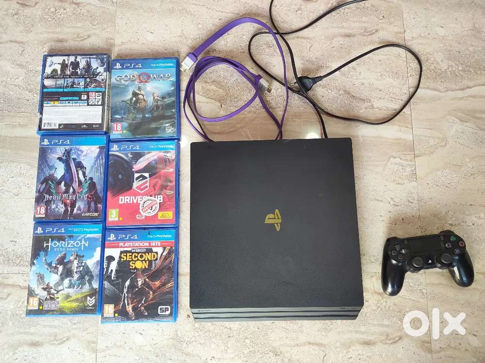 PS4 PRO & 5 GAMES CDs sealed console - Games & Entertainment - 1799109436