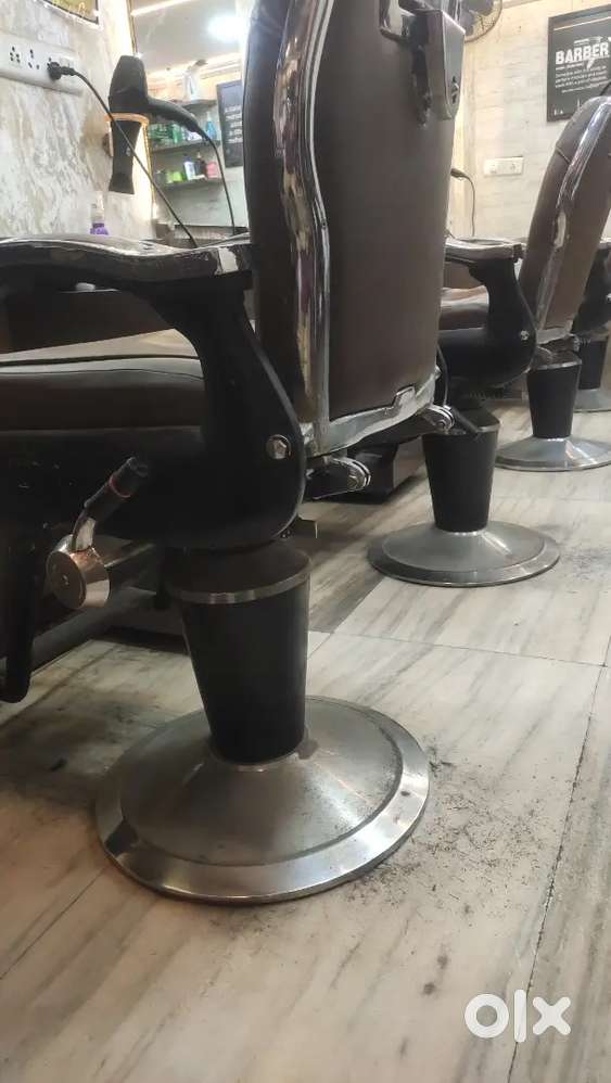 Barber chair for sale olx store