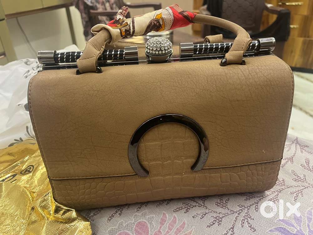 Branded handbag stelatoes worth 3000 - Women - 1818441328