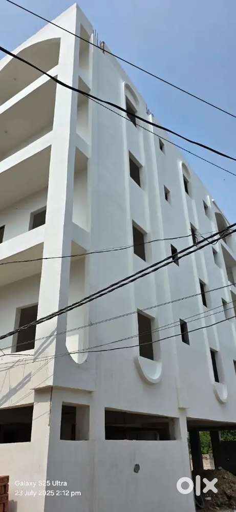 Flat DLW varanasi - For Sale: Houses & Apartments - 1814909846