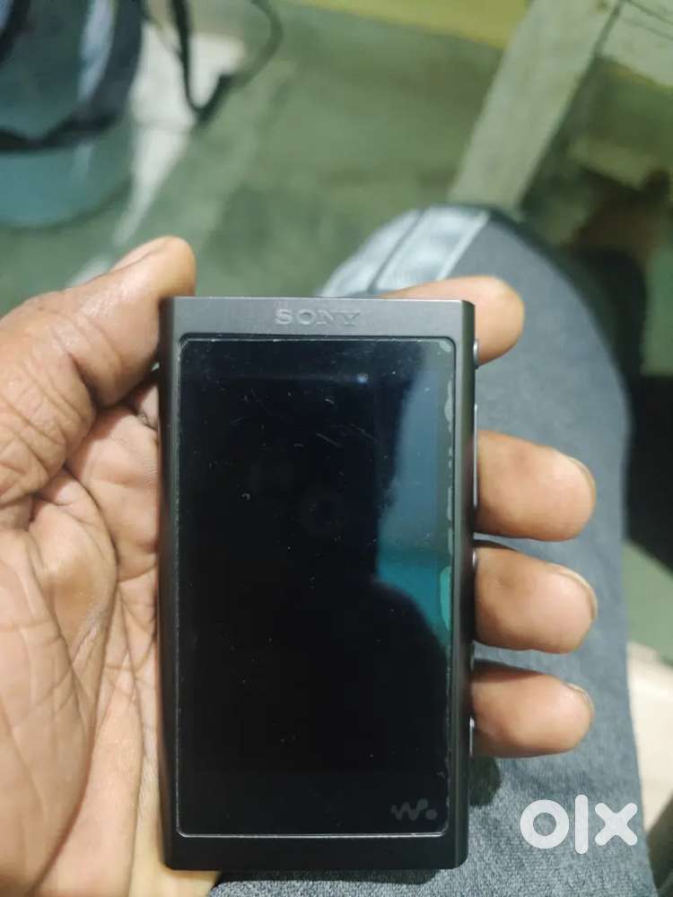Sony Walkman NW-A55 Hi-Res Audio Player Excellent Condition - Men in ...